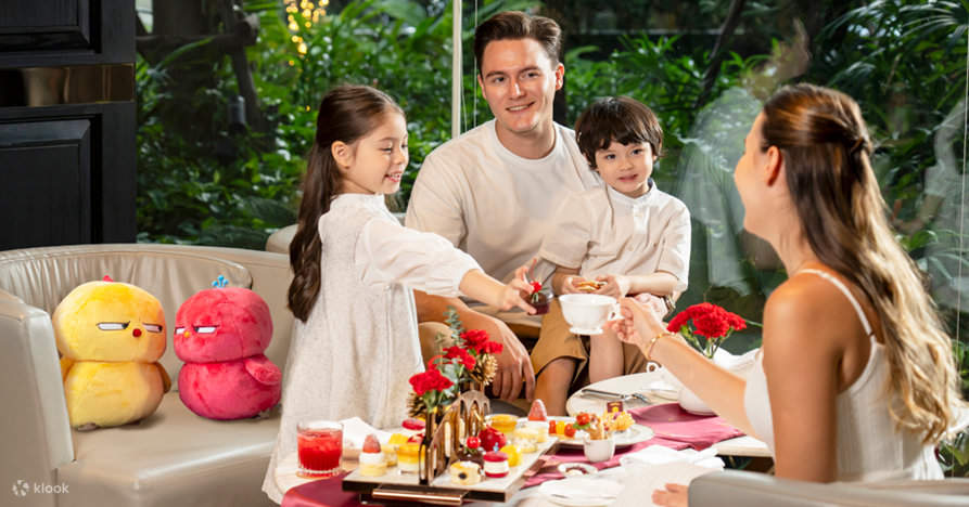 Afternoon Tea, The Lobby Lounge at Hyatt Regency Bangkok Sukhumvit ...