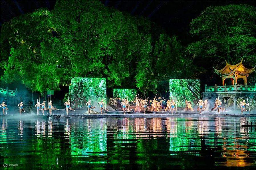 Jingdezhen Private Guided Night Tour Memory of China Large-scale ...
