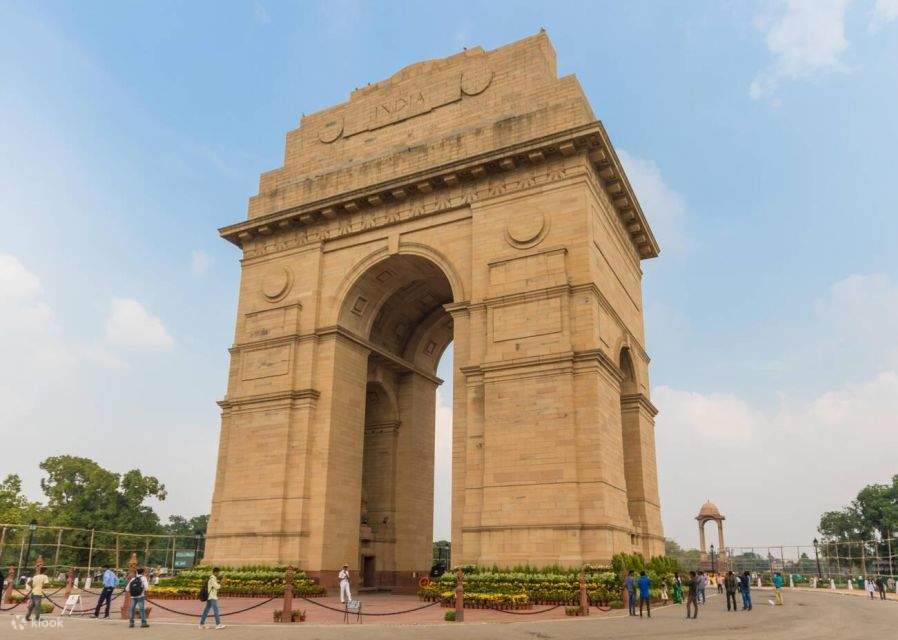 Exploring Old Delhi with Food Tasting :4-Hour Guided Tour in AC Car - Klook