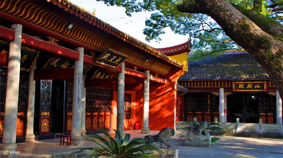 Private Day Tour to Jizu Mountain Zhusheng Temple for Pilgrimage from ...