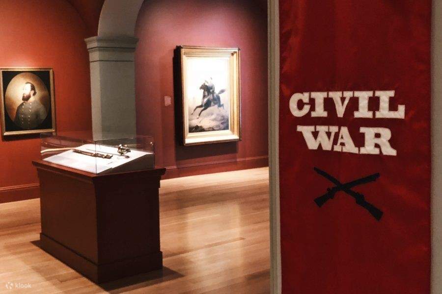 The Smithsonian National Portrait Gallery & American Art Museum in ...