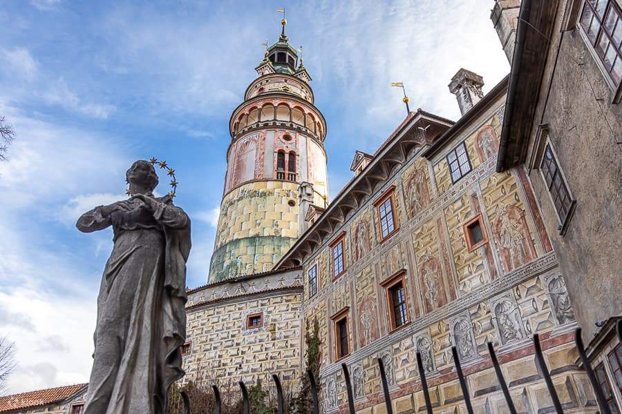 One-day tour to the painted town of Kulenlov - Klook