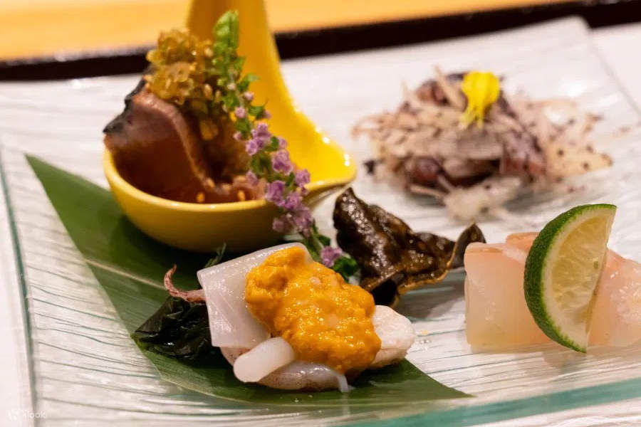 Sakura & Omakase Dining: Meguro Tour with Pro Photoshoot (Tokyo) - Klook United Kingdom