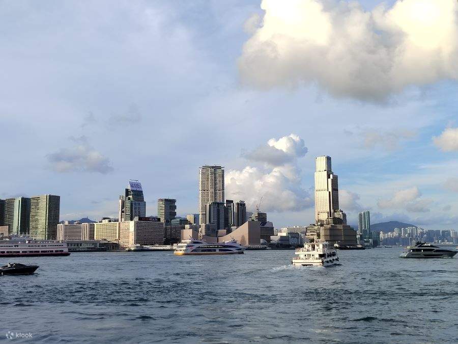 Pelayaran Fortune Harbour di Central - Klook Indonesia