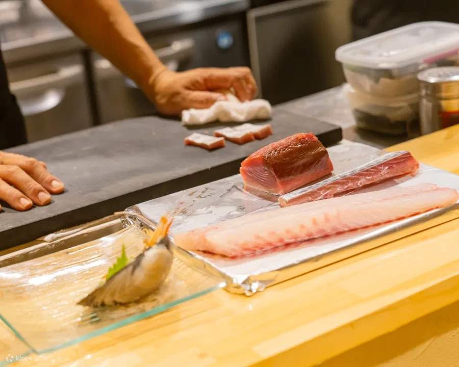 Sakura & Omakase Dining: Meguro Tour with Pro Photoshoot (Tokyo) - Klook