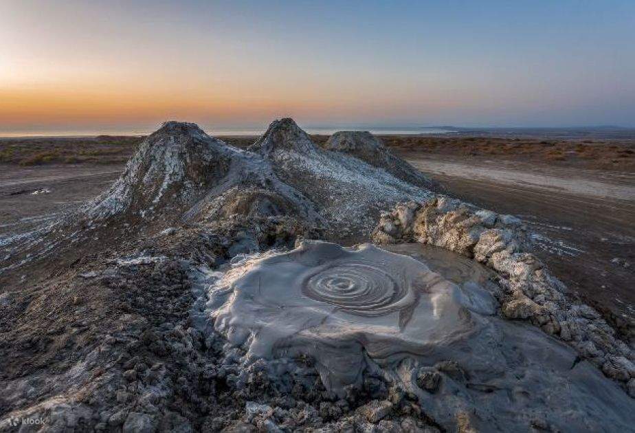 从巴库出发：戈布斯坦之旅（带导游） - Klook客路