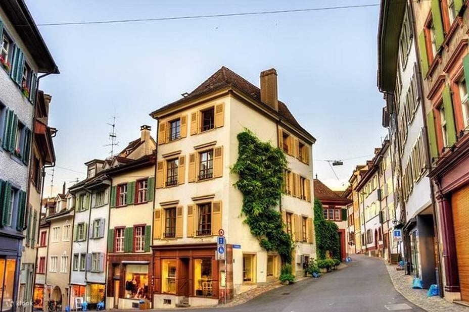 Lawatan Berjalan Kaki Memburu Scavenger Basel Persendirian - Klook ...