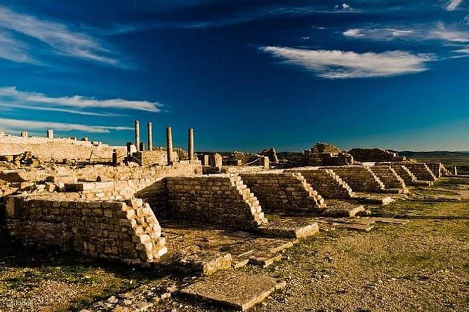 Dougga dan Bulla Regia Day Tour dari Tunis atau Hammamet - Klook Indonesia