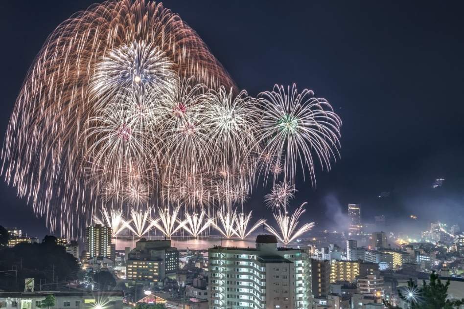 [Summer Only] Atami Fireworks Festival, Kamakura High School, and ...