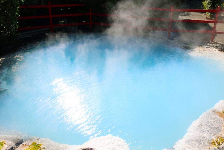 Lawatan sehari ke Yufuin & Kyushu Natural Animal Park & Umi Jigoku ...