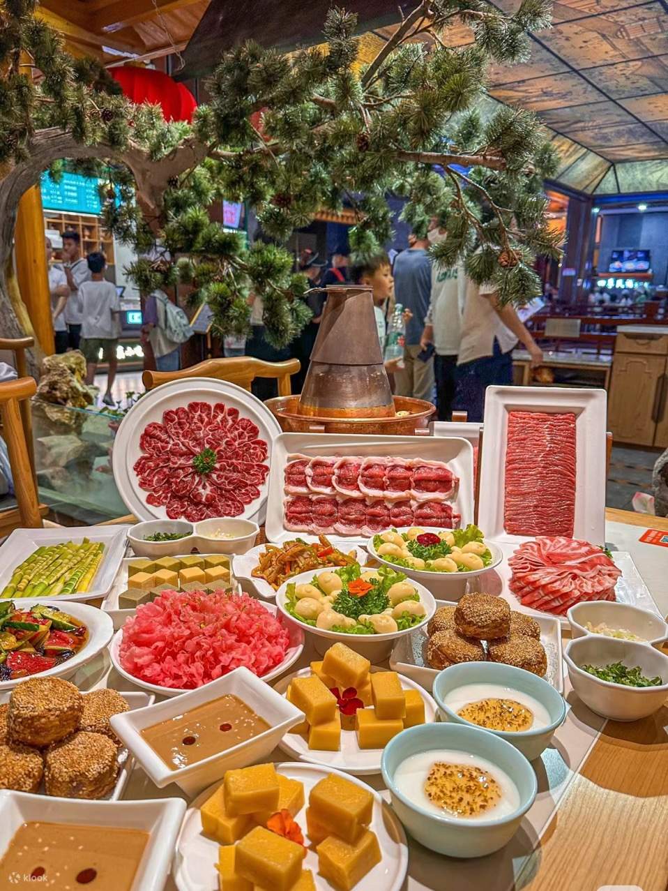 Tipsy Travel: Exploring Beijing's Hutongs for Food and Drinks at Night ...