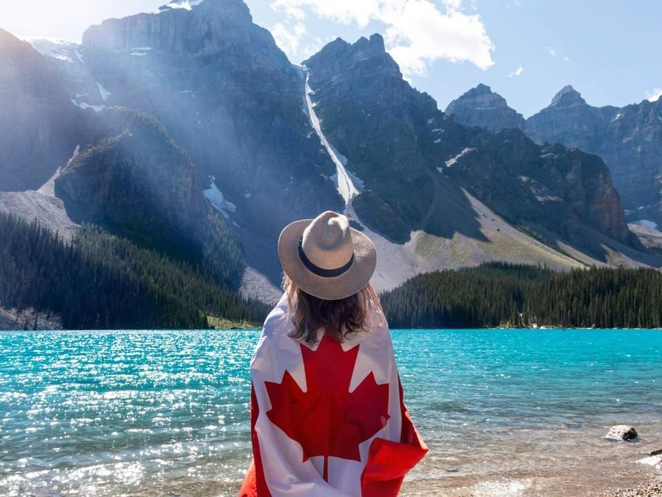 Hồ Moraine & Hồ Louise từ Banff hoặc Canmore - Klook Việt Nam