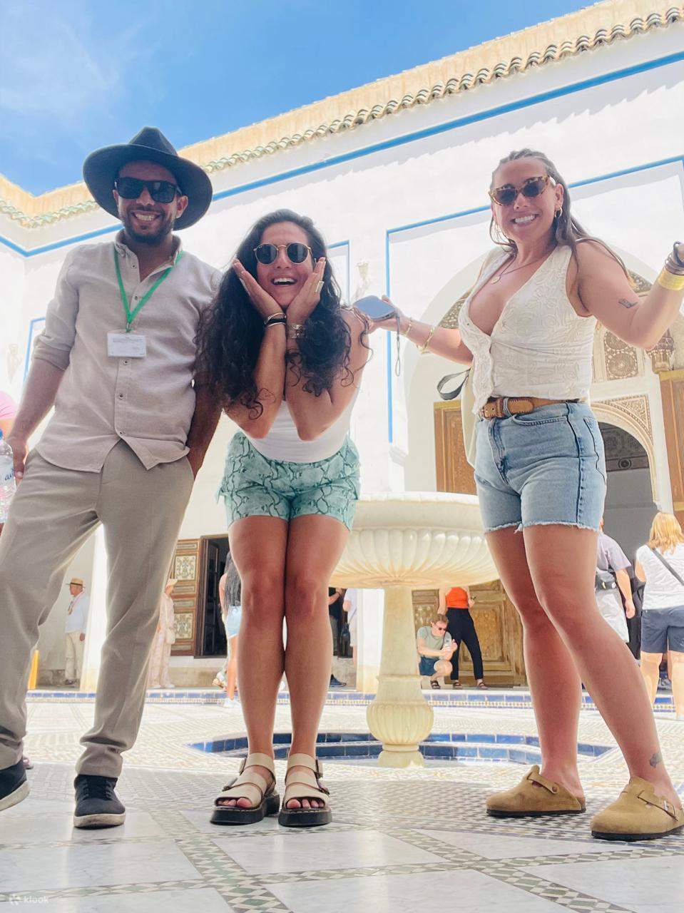 Marrakech : Saadian Tombs & Bahia Palace and Medina Tour - Klook