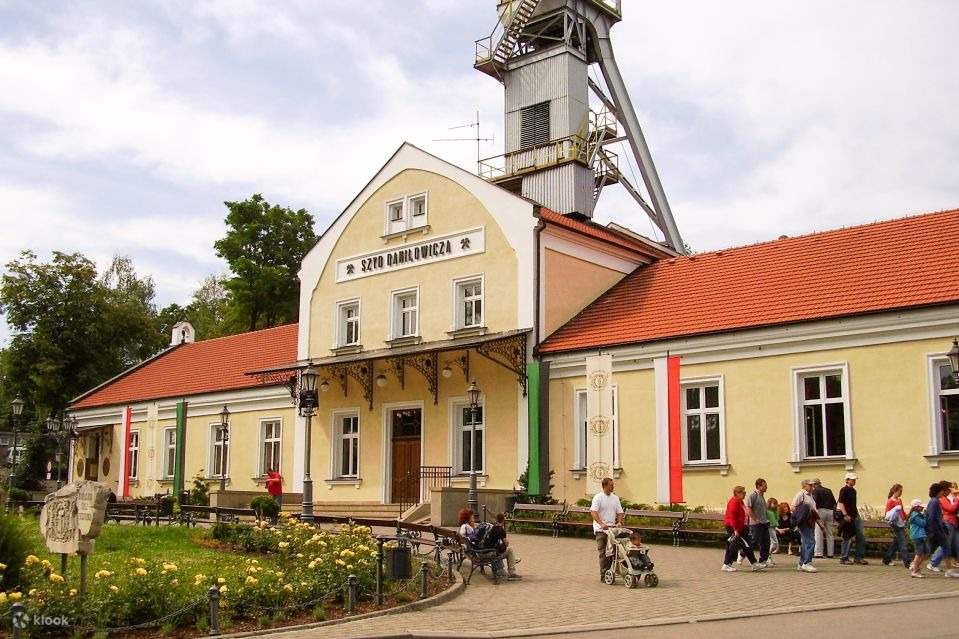 Auschwitz-Birkenau and Wieliczka Salt Mine Day Tour in Krakow - Klook