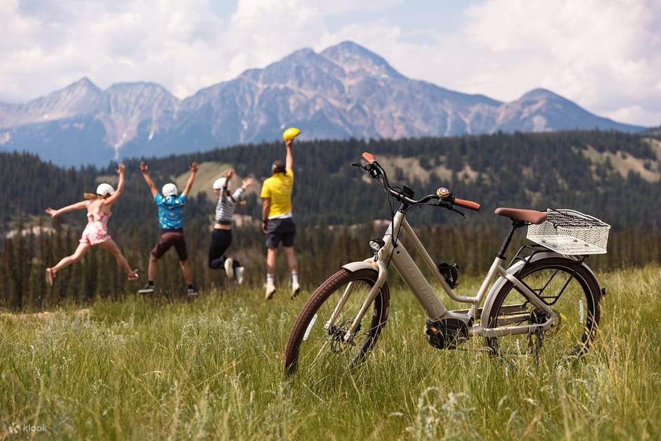 Bites on E-Bikes in Jasper - Klook