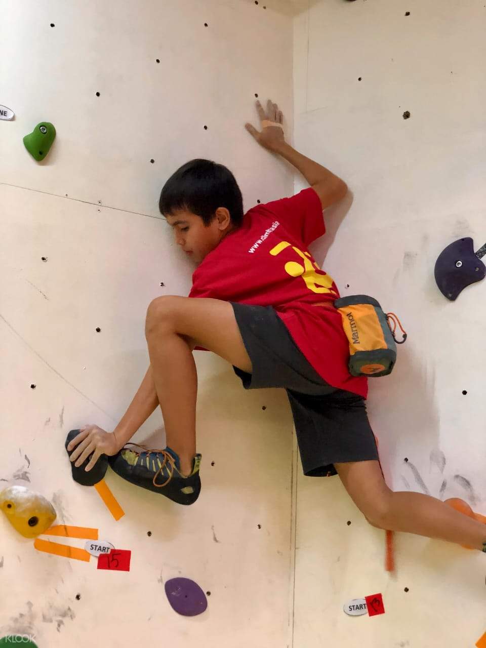 Climb On Indoor Climbing Gym di Plaza Semanggi Jakarta