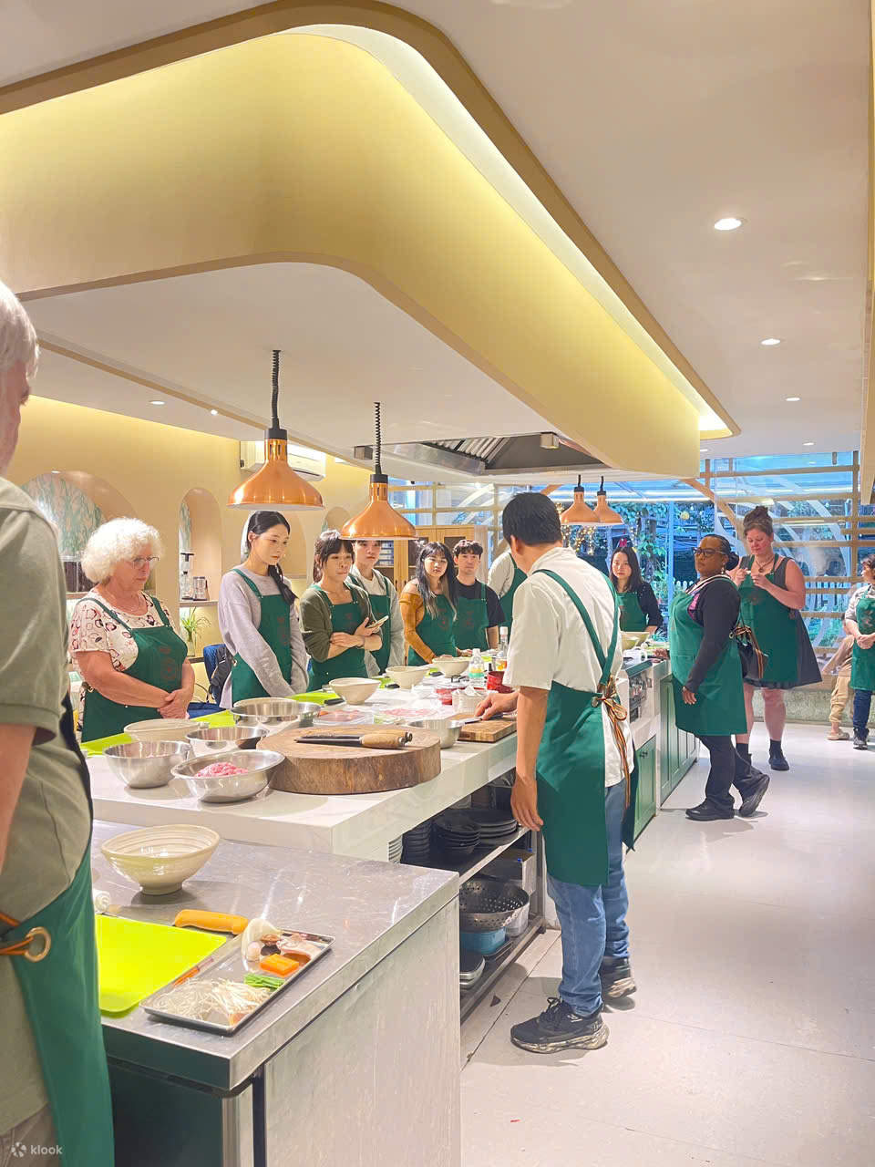 Hands-on Pho Making Experience in Hanoi by TOITOI VIETNAM - Klook Australia