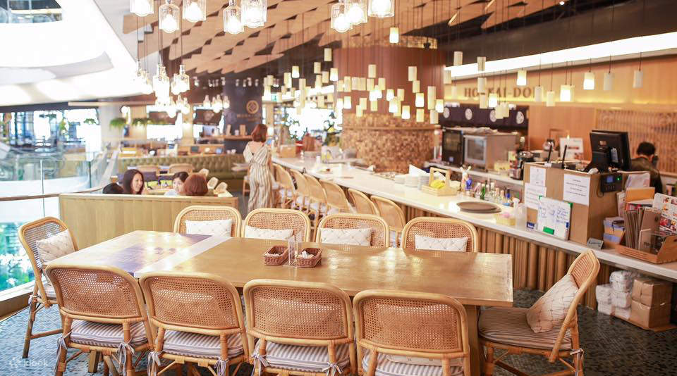 THB500 Dining Cash Voucher at Mokuola Hawaii in EmQuartier - Klook ...