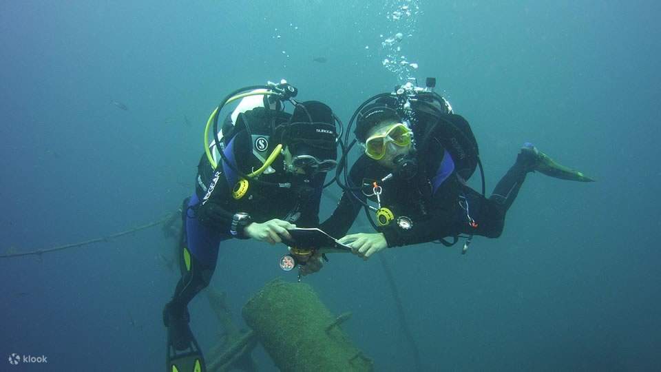 PADI Advanced Open Water Diver in Canary Islands with PADI 5 Star IDC ...