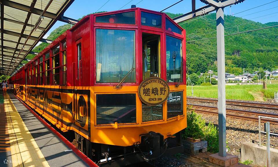 Mùa thu ở Kyoto: Minoh, Tàu Sagano, Arashiyama & Kinkakuji - Klook Việt Nam