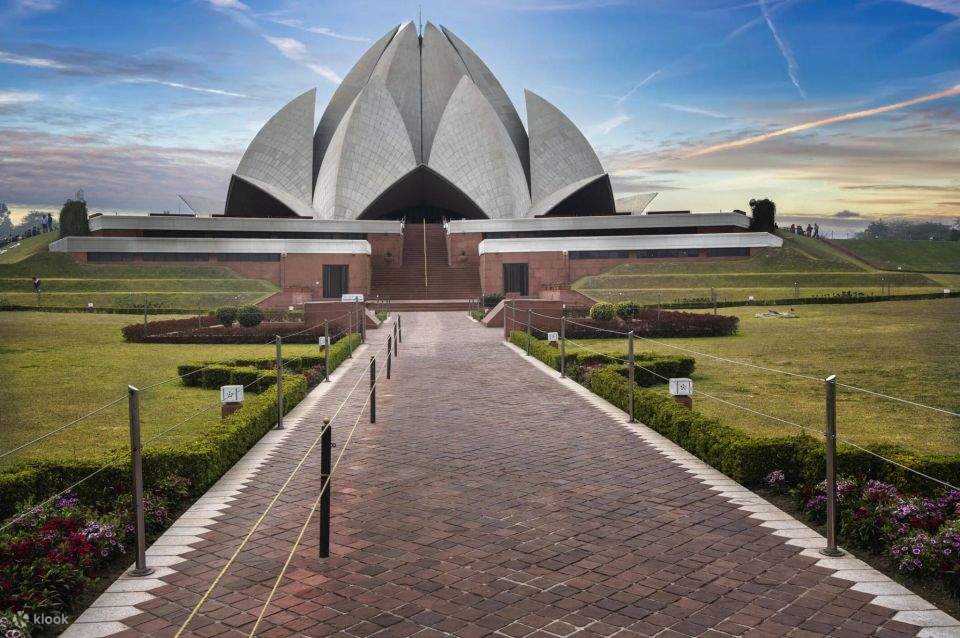 Discovering Delhi's History: Monuments Full-Day Excursion in AC Car ... Discovering Delhi's History: Monuments Full-Day Excursion in AC Car ...