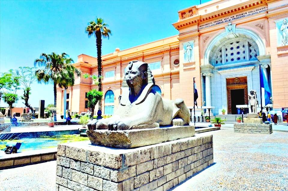 From Cairo : Pyramids & Museum Tour with Barbeque Lunch & transfer ...