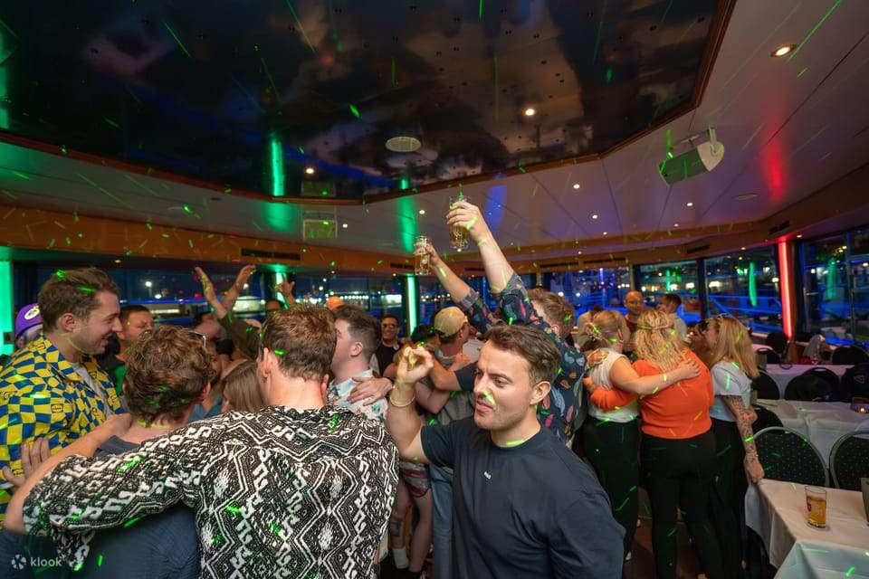 Weekend night boat party in Hamburg - Klook India