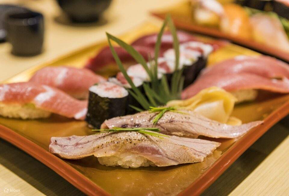 Tokyo City, Shinjuku Golden Gai Local Food Tasting Experience - Klook