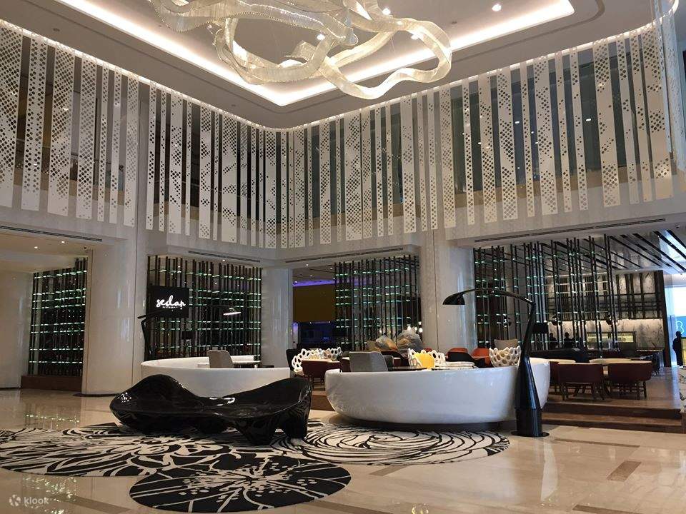Pullman KLCC (Overnight Stay) with Breakfast, Vibes Spa & Food Credit ...