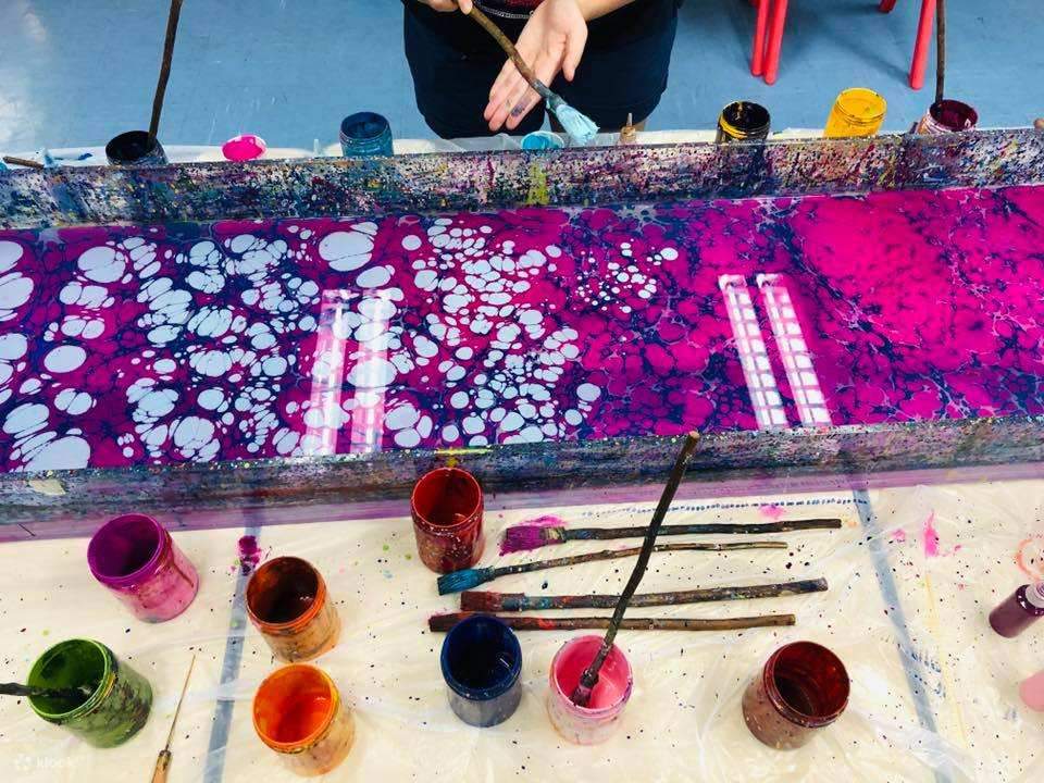 Expérience de peinture turque traditionnelle sur l'eau à Taipei - Klook ...