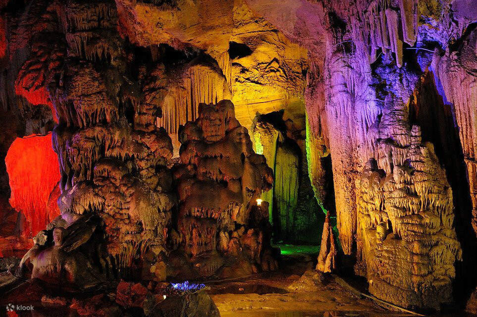 One-Day Tour in Fangshan, Beijing: Shihua Cave + Peking Man Site ...