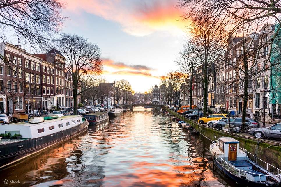 Tour privado a pie por la casa de Anne Frank, Jordaan y Vondelpark ...