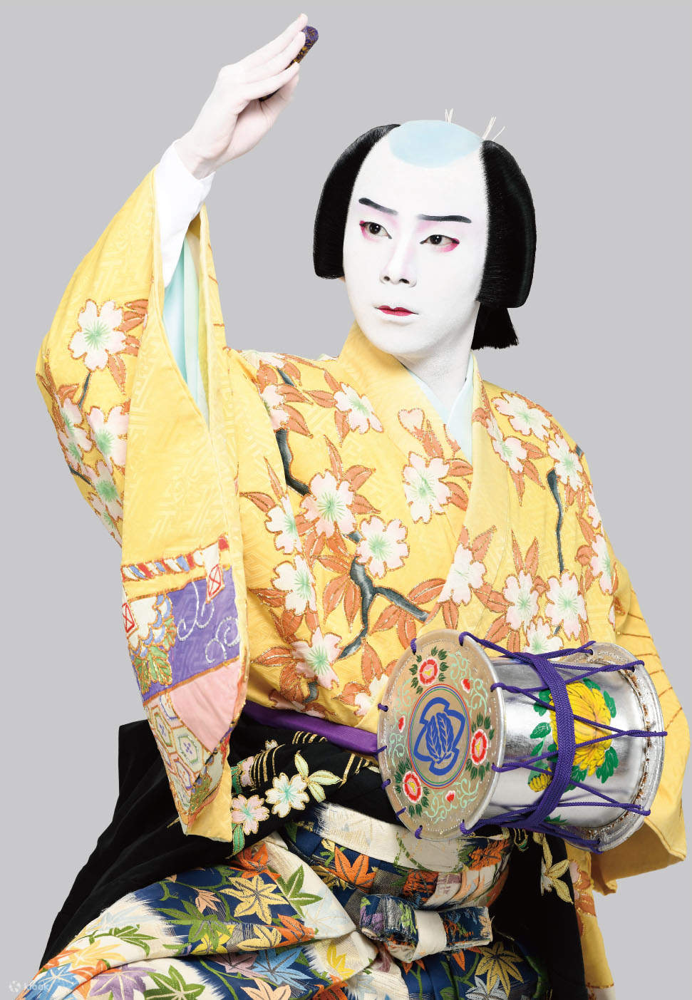 Kabuki Viewing Ticket with English Subtitle Guide and Souvenir - Klook