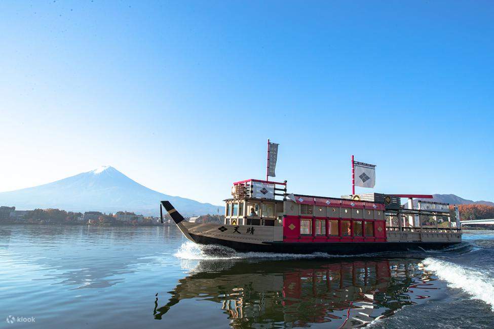 Mount Fuji Day Trip from Tokyo Ginza: Lake Kawaguchi Pleasure Cruise ...