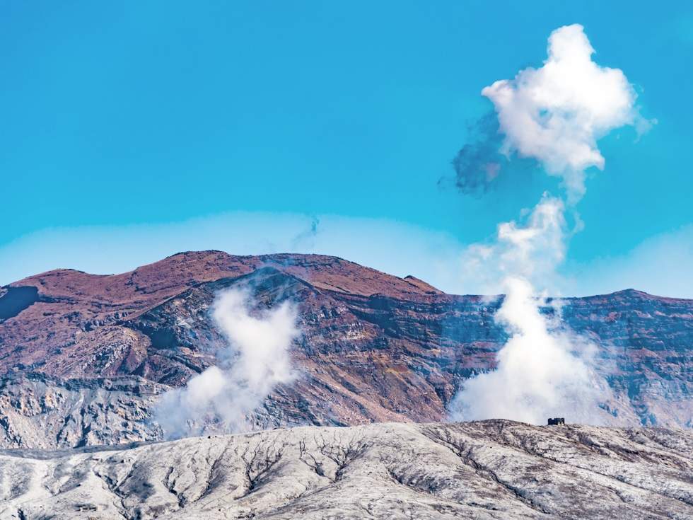 One-day tour of Kumamoto Castle, Mount Aso, and Kusasenri - Klook Singapore