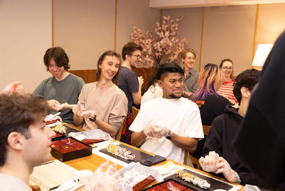 Sushi-Making Class near Tokyo Tower - Klook Stati Uniti