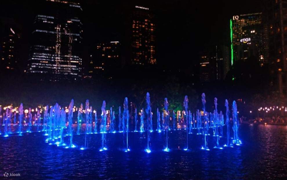 Kuala Lumpur Private Tour with KLCC Symphony Water Fountain Show - Klook