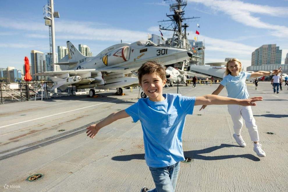 USS 미드웨이 티켓이 포함된 샌디에이고 워터프론트 워킹 투어 - 클룩 Klook 한국