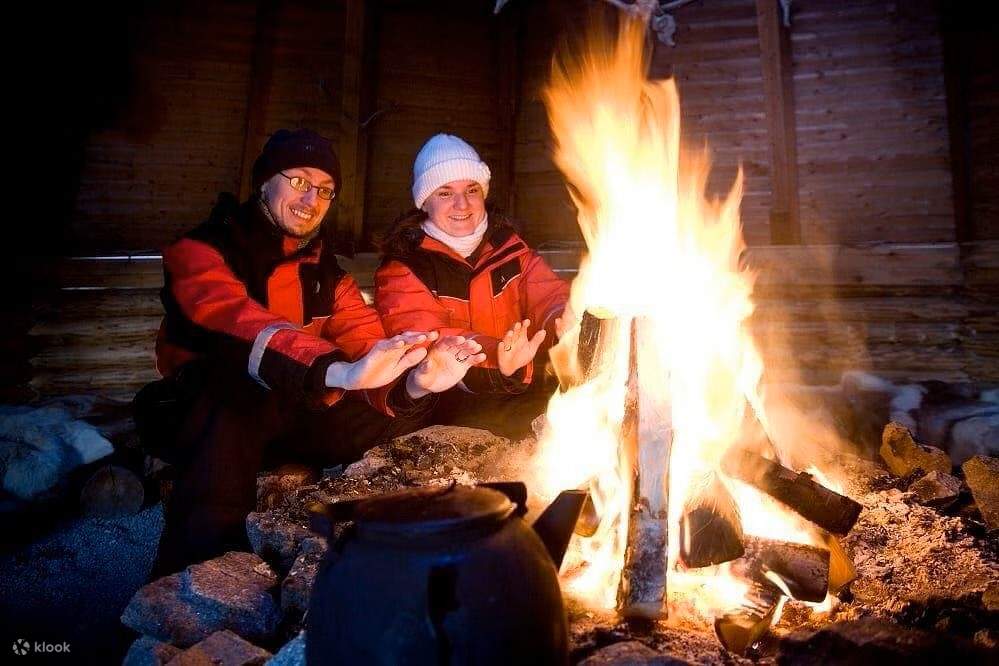 Hunting Northern Lights with Lappish Barbecue Tour in Rovaniemi - Klook ...