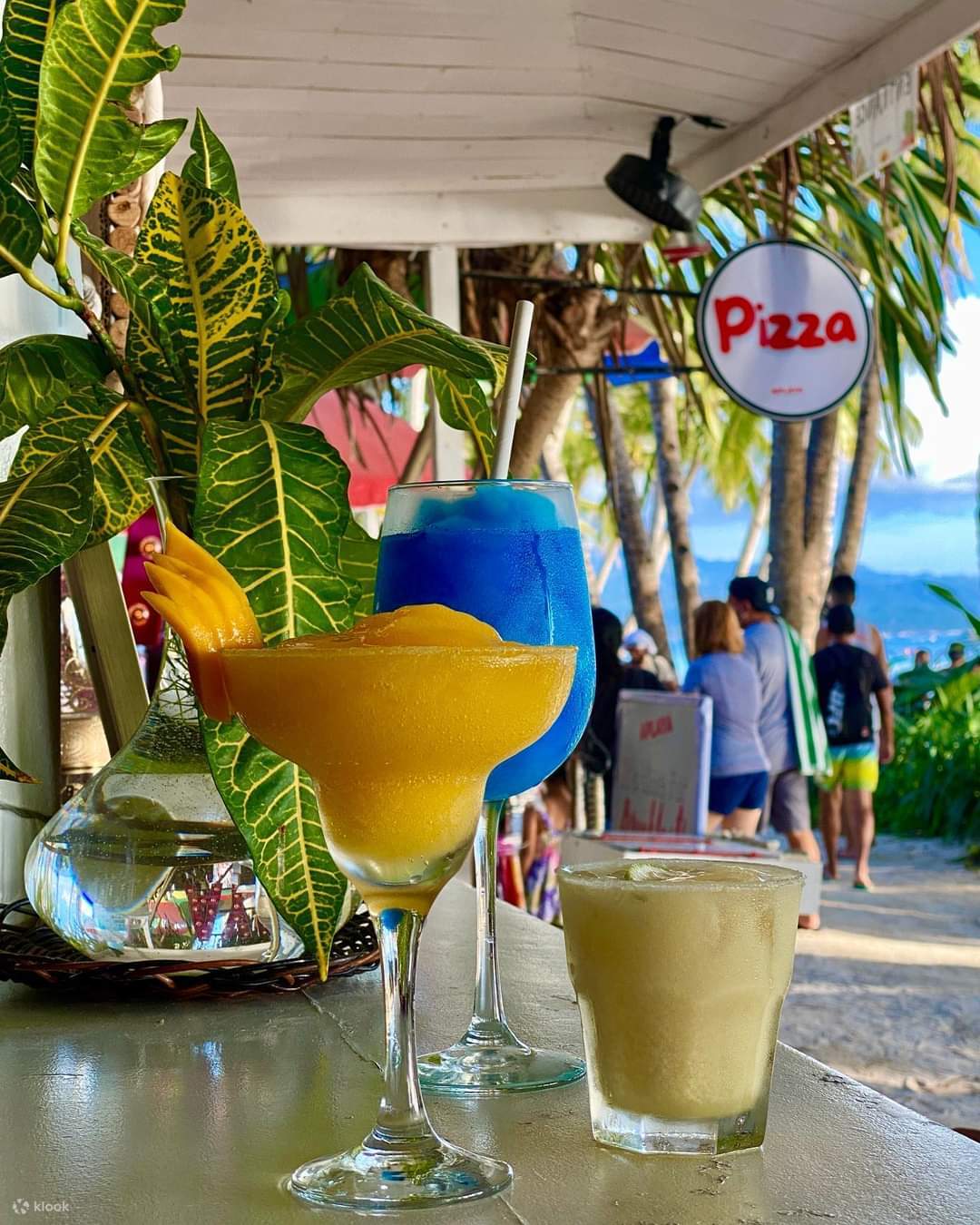 Aplaya Beach Bar in Boracay