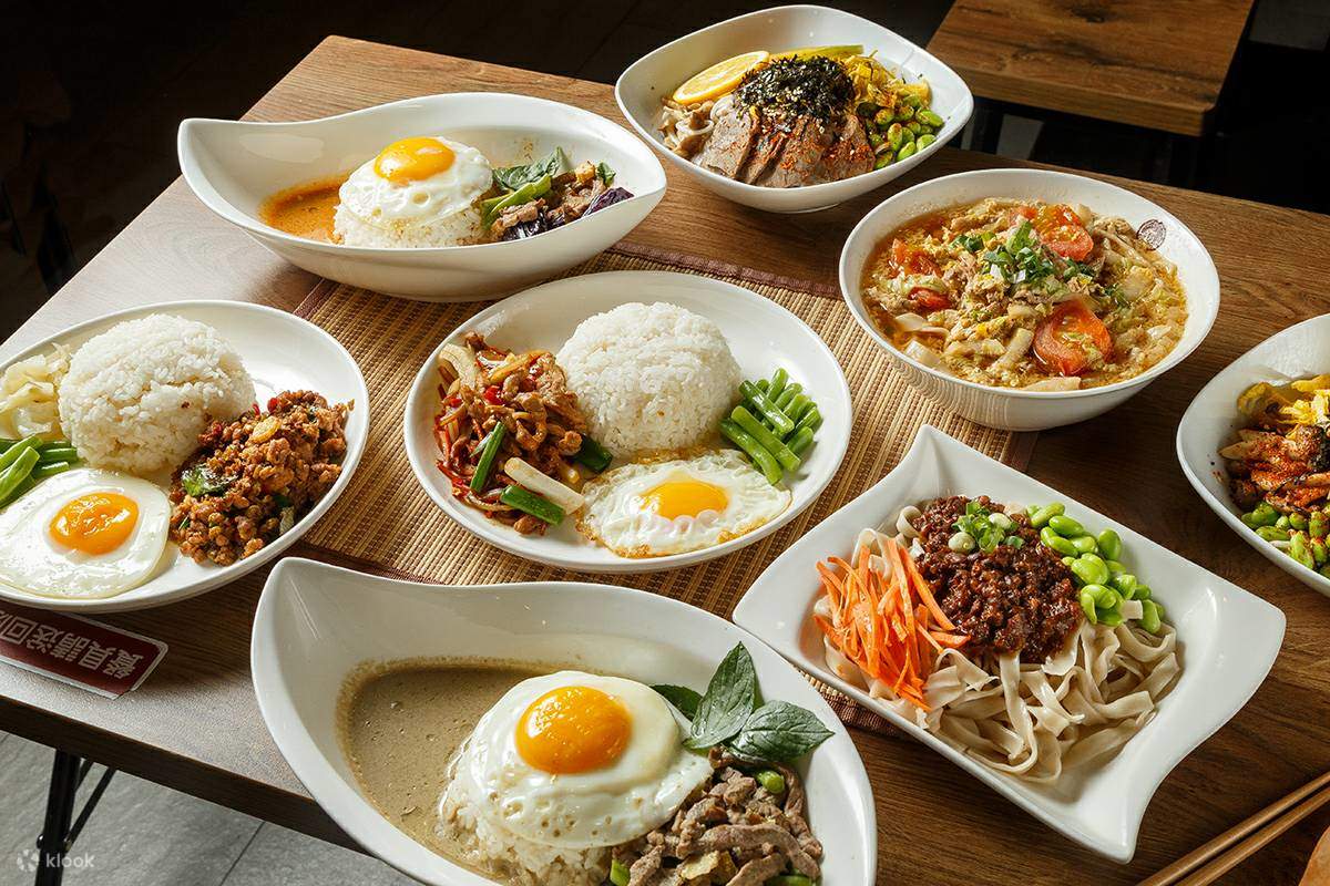 Feng Chu , Taipei Arena Station - Klook United States US