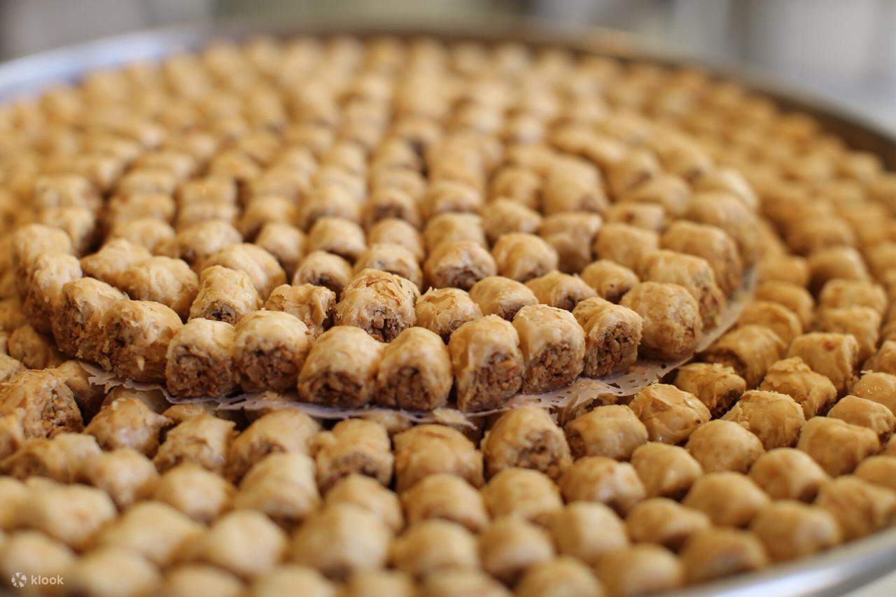 Aseelah at Radisson Blu Hotel in Deira, Dubai (Middle Eastern Buffet ...