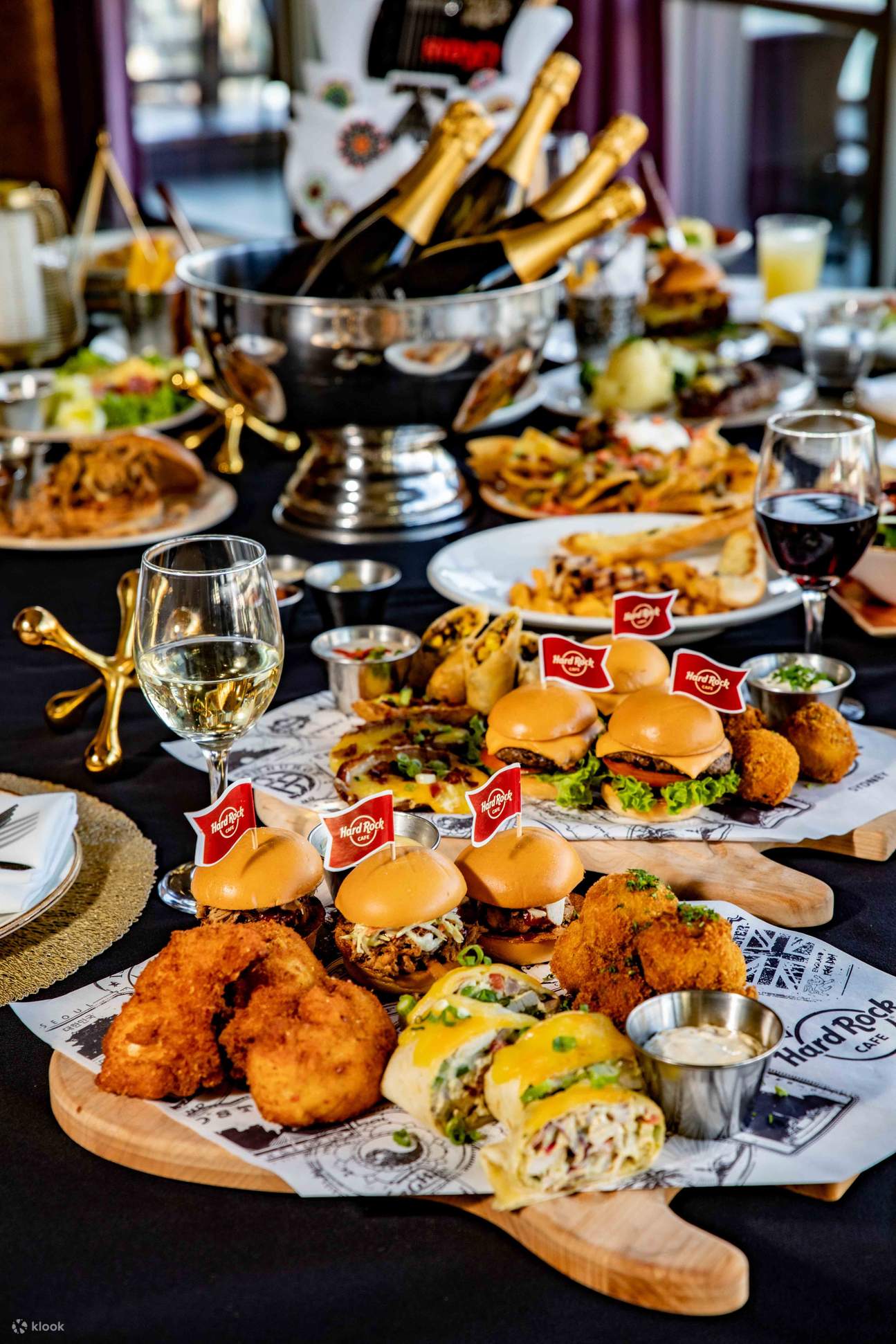 Hard Rock Cafe in Sydney - Klook Australia Australia