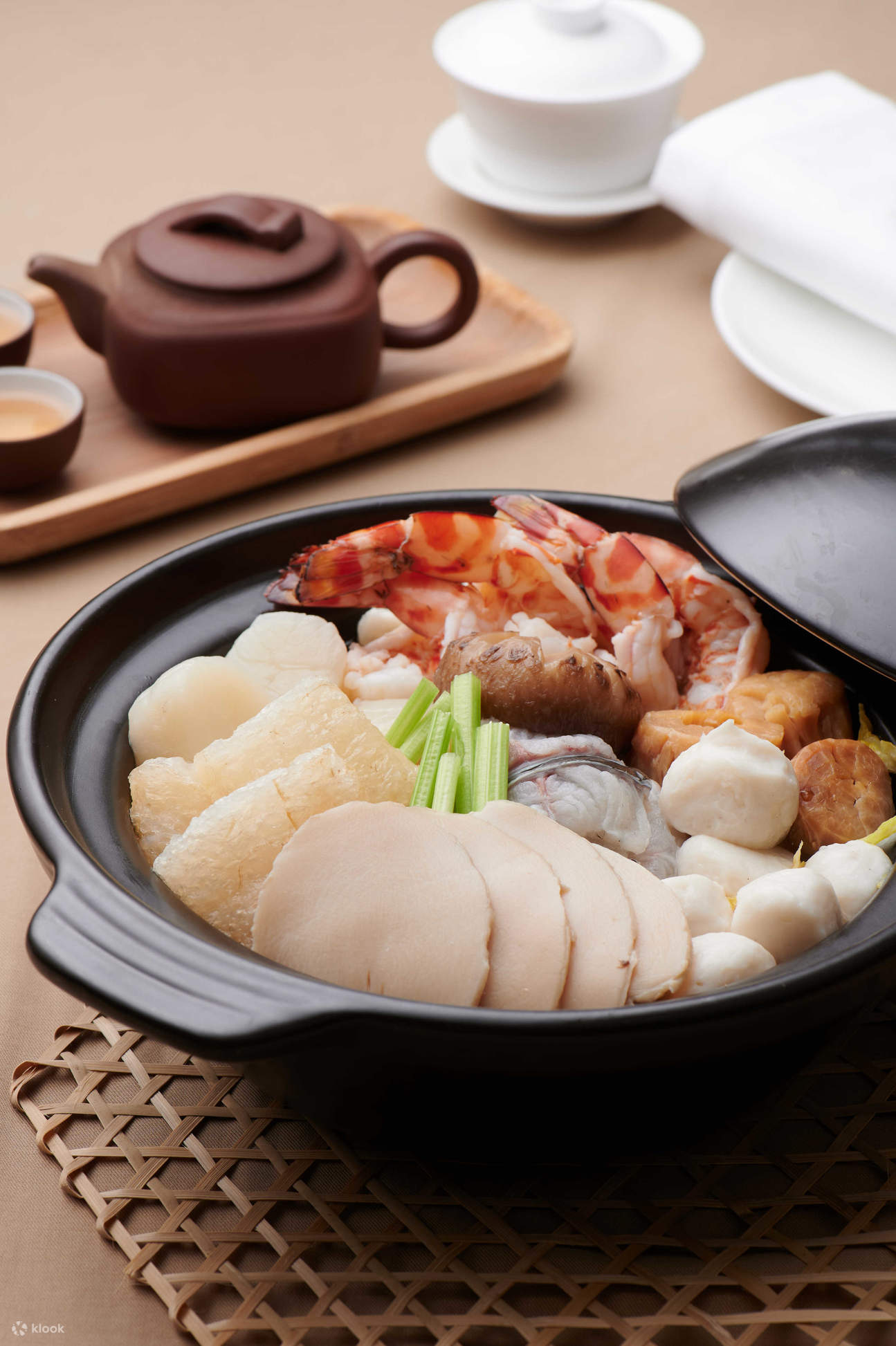 Chiu Tang in Central - Klook Hong Kong Hong Kong