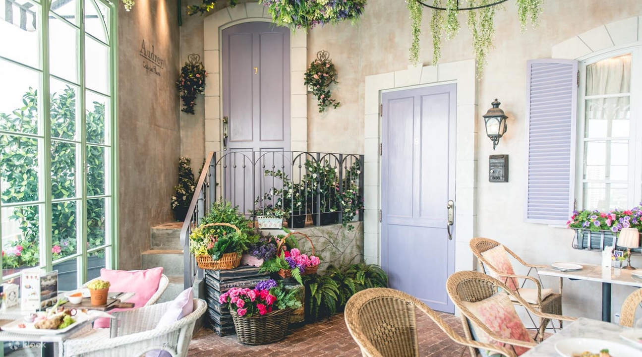 All You Can Eat at Audrey Cafe des Fleurs at EmQuartier, Thailand ...