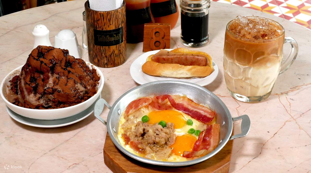 Hidangan Khas di Kope Hya Tai Kee di Bangkok