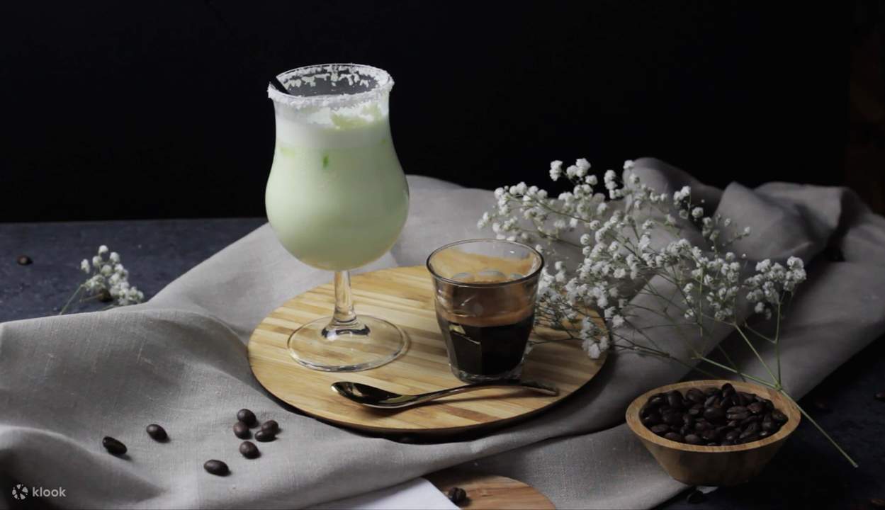 Mellower Signature Coffee and Cheesecake at Mellower Coffee in Singapore