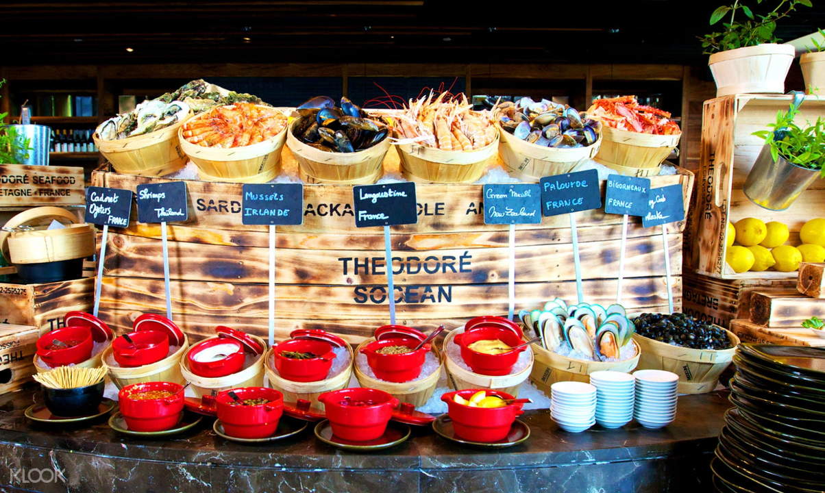 Aroma Massage and Dinner Buffet at SO Sofitel