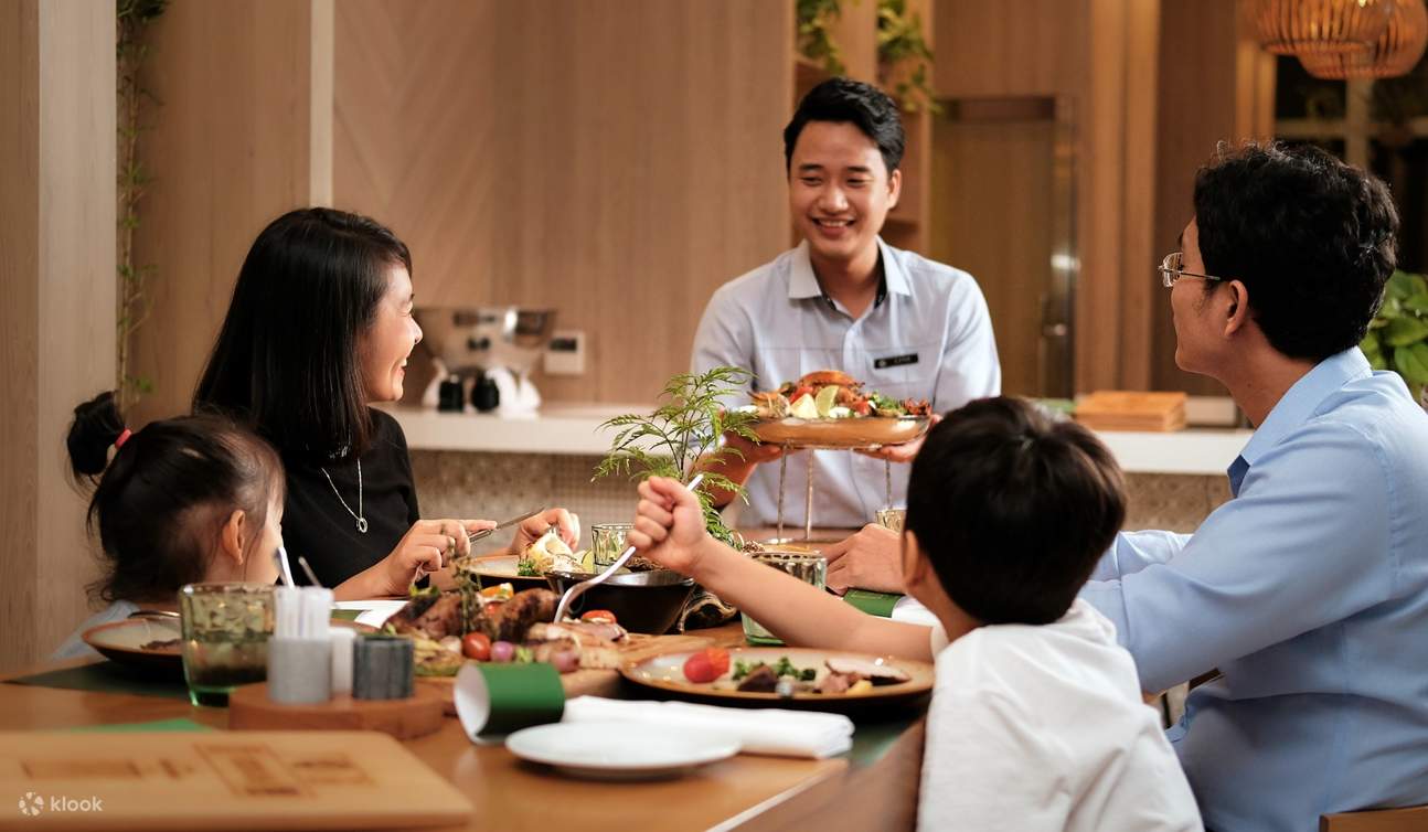Sharing Platters at The Veranda Grill at Grand Mercure Danang