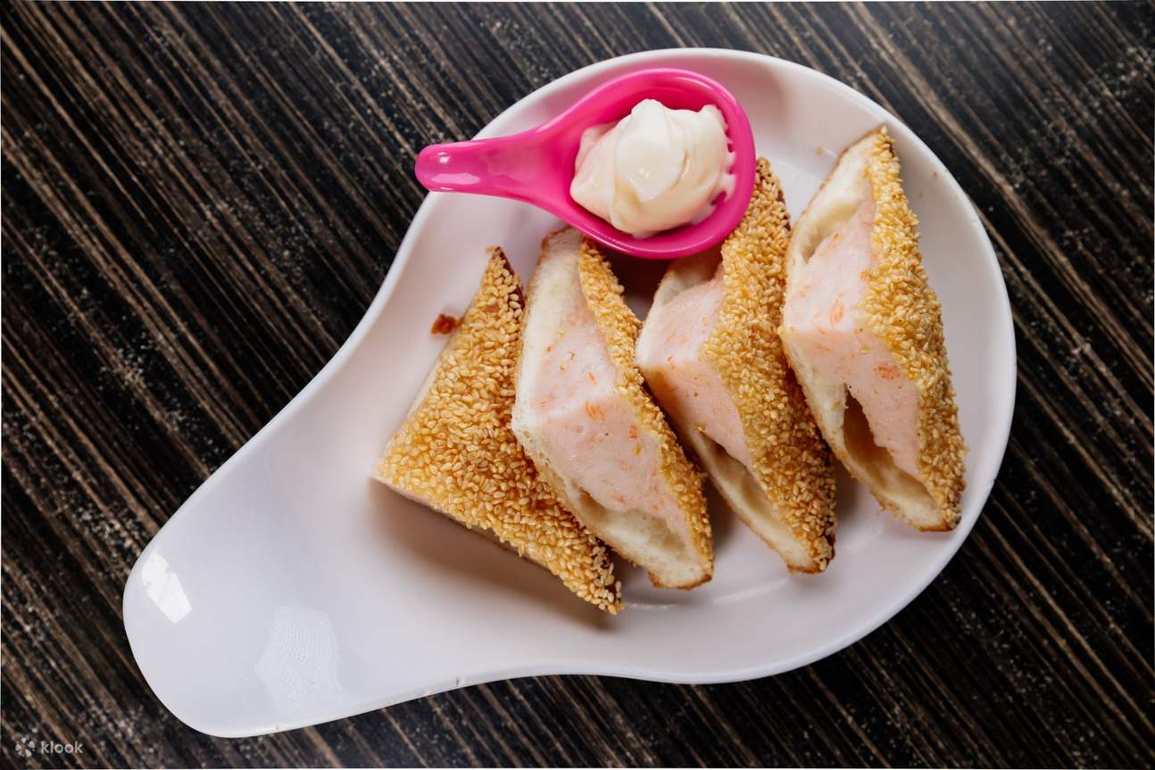 Chau Kee Toast Paradise Set with Priority Pass and Chau Kee Signature ...